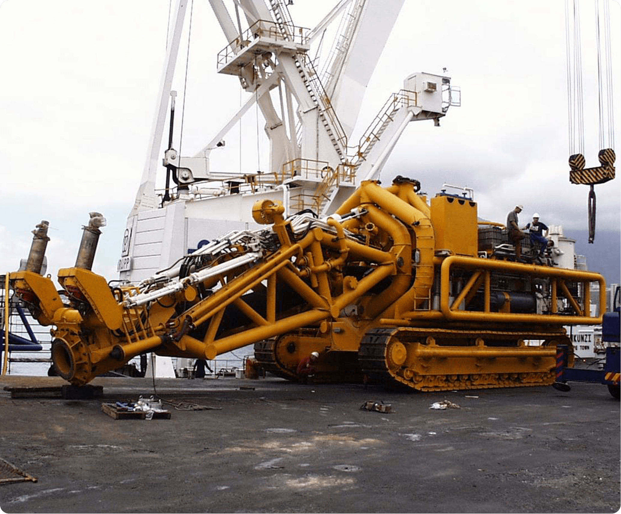 UMS - Underwater Crawler | ADP Group of Companies UMS - Underwater Crawler | ADP Group of Companies