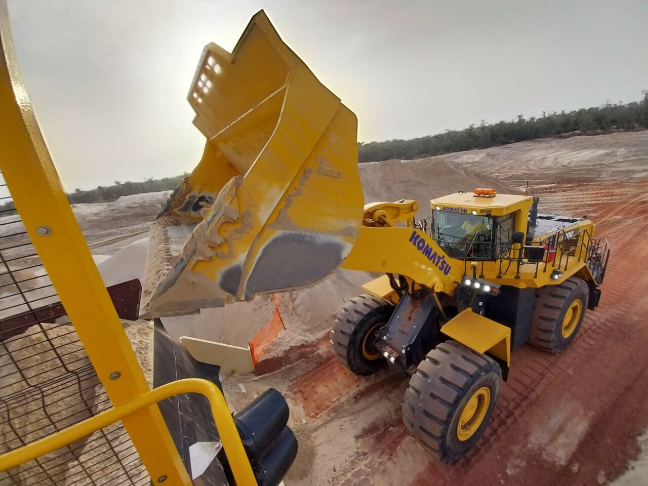 Mobile Dry Mining Unit (track mounted) | ADP Marine & Modular